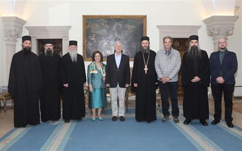Игуман Методије у посети Краљевском двору ХИЛАНДАР Ι Μ ΧΙΛΑΝΔΑΡΙΟΥ Hilandar