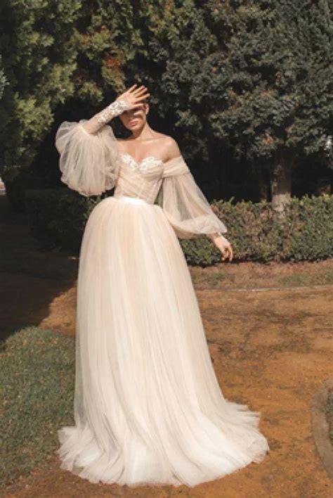 5 Desain Gaun Pengantin Modern Internasional Yang Populer Di Tahun 2019 Wedding Market