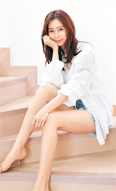 楊秀惠晒美腿 網友九唔搭八 東方日報