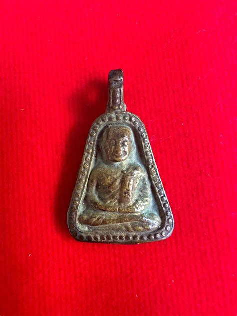 เหรียญจอบเล สหพระเครื่อง พระใหม่ พระจองราคาวัดทั่วประเทศ Facebook