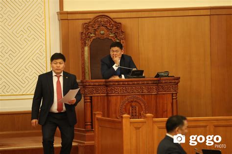 ФОТО Гишүүдийн тоог 126 болгон баталсан УИХ ын чуулганы хуралдаанаас