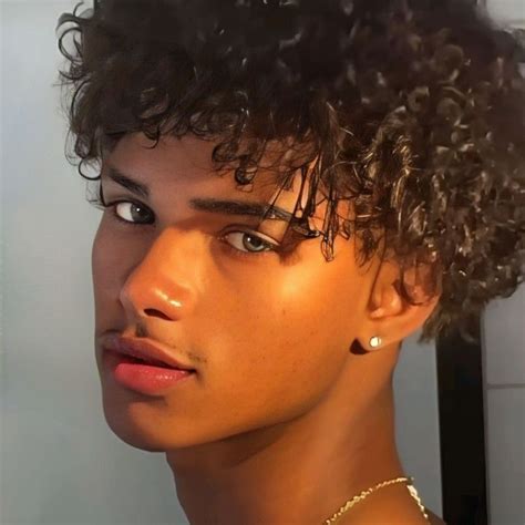 Pin On Fashion🎱asia🎵 In 2024 Curly Hair Styles Boys With Curly Hair
