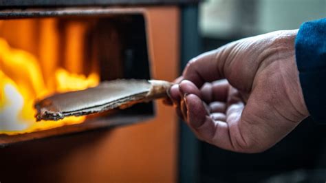 Монгол Улсад сэргээгдэх эрчим хүчний халаалтын систем байгуулахад зориулан АХБ наас буцалтгүй
