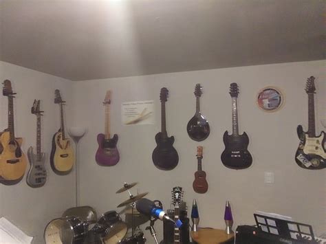 Alls I Want Is A Hersheys Bar By Andrew Parsons Reverbnation