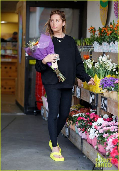 Celebs Like Ashley Tisdale And Olivia Culpo Are Wearing Crocs New