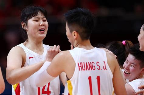 名记女篮目前除李月汝黄思静外 其他球员均可出战亚洲杯 全部分类 雷速体育
