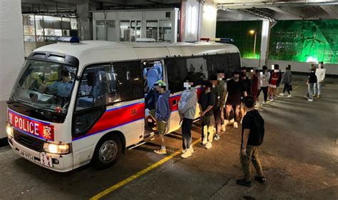 反黑组荃湾捣违规派对房 票控50男女拘负责人 星岛日报