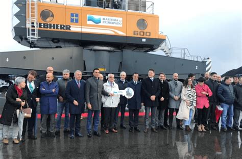 Con La Llegada De La Grúa 100 De Liebherr Marítima Del Principado