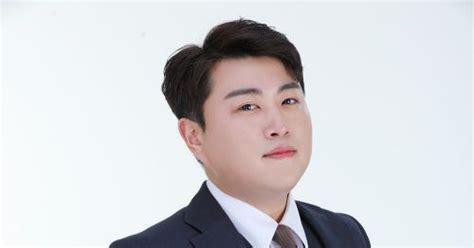 김호중 군백기에도 36회 골든디스크 어워즈 노미네이트 공식