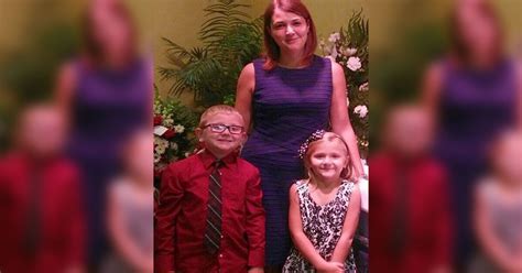 ამ ფოტომ ინტერნეტ მომხმარებლები გააბრაზა როცა მას სრულად ნახავთ