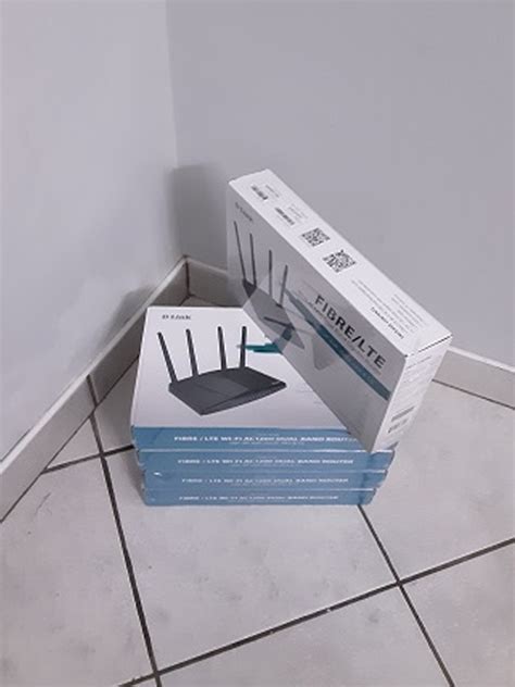 ACCESSORIES D Link Fibre LTE Wi Fi Dual Band Gigabit Router