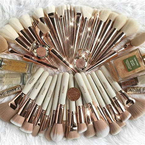 Pinterest Iiiannaiii Makeup Brushes And Cosmetics Collection Fancy