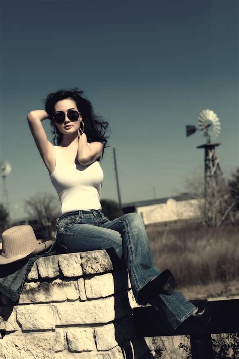 Ng Cong Sexy C A Hoa H U Qu B Con