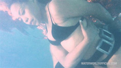 Water World Yin Yang 3 Essential