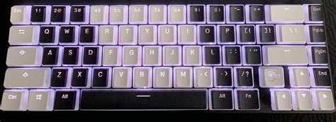 Gmmk2 65 Mix Of V1 And V2 Aura Keycaps R Glorious