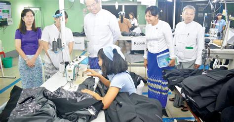 ဒုတိယဝန်ကြီး ဦးဝင်းရှိန် ရွှေလင်ပန်းစက်မှုဇုန