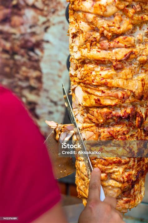 Doner 절단 요리사 전통적인 터키 Doner 케밥 고기 칼 거리에 대한 스톡 사진 및 기타 이미지 거리 고기 구이 Istock