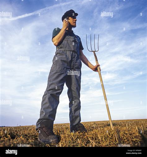 Bauer Auf Feld High Resolution Stock Photography and Images - Alamy