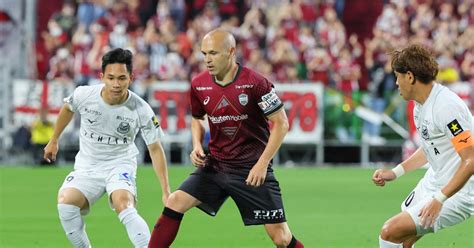 イニエスタが神戸最終戦、今季初の先発出場 サッカーj1 [写真特集16 30] 毎日新聞