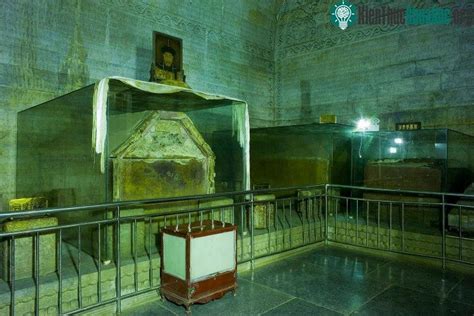 Những Bí ẩn Không Thể Giải Thích ở Bên Trong Lăng Mộ Càn Long