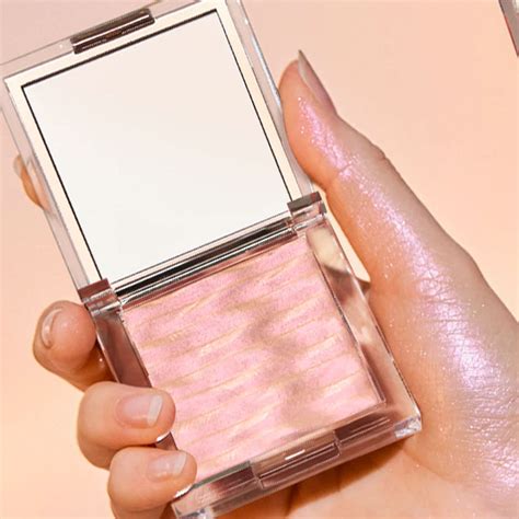 Clio Prism Highlighter Nudie Glow Australia