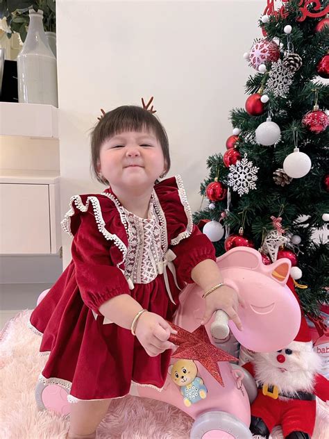 ស្អែក Christmas ហើយ Scrub ធម្មជាតិ ម៉ាក់ប៊ែលឡាអ៊ែលលី