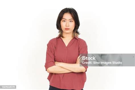 흰색 배경에 고립 된 아름다운 아시아 여성의 화가 제스처 18 19세에 대한 스톡 사진 및 기타 이미지 18 19세 감정