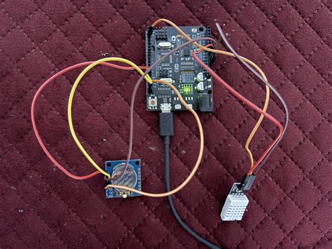 Temperature And Humidity Sensor With Date And Time On Arduino Uno Wifi R3