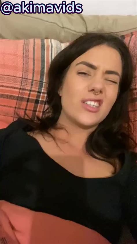 Girl Farts Akimavids Thisvid Com