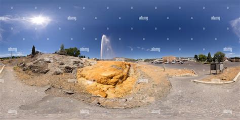 360° View Of The Soda Springs Geyser Erupts Every Hour On The Hour Alamy