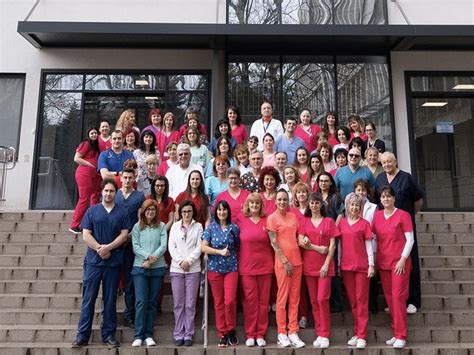 18 бъдещи лекари ще учат безплатно ако след дипломиране работят в МОБАЛ