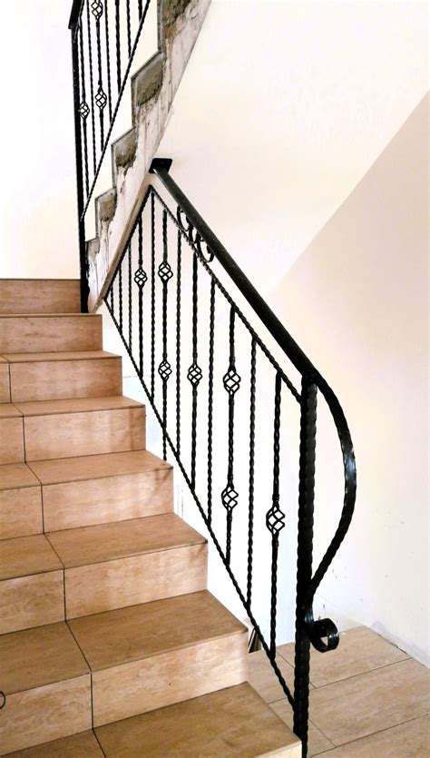 Интериорен парапет за стълбище