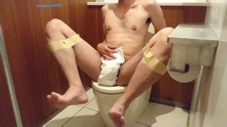 おむつ 男同色情片 Pornhub