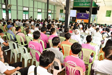 ရန်ကုန်တိုင်းဒေသကြီး၊ ကမာရွတ်ခရိုင်၊ ဗဟန်းမြို့နယ်မဲဆန္ဒရှင်ပြည်သူများ မြန်မာအီလက်ထရောနစ်မဲပေးစက