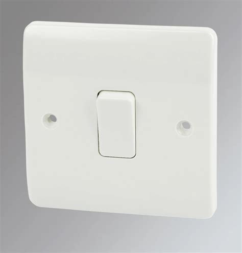 MK Logic Plus AX Gang Intermediate Switch White Screwfix