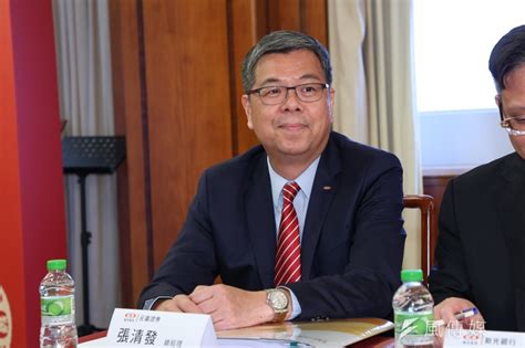 新光金總座法說處女秀 陳恩光強調做對的事、盼銀證獲利雙位數成長 風傳媒
