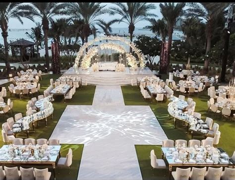 Destination Wedding At Fs Dubai With Timeless Beauty And Elegance Luxe Bruiloft Buiten
