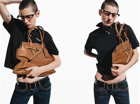 Loewe Seeing Double Office Magazine