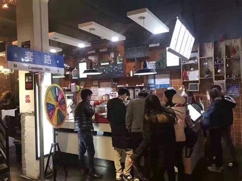 大學裡開奶茶店掙錢嗎 每日頭條