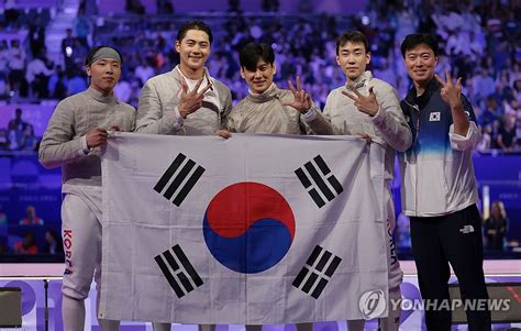 올림픽 3연패 달성한 펜싱 남자 사브르 대표팀 연합뉴스