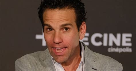 Carlos Loret De Mola Critica Caída De Estructura En Tren Interurbano “sheinbaum Presumió Que