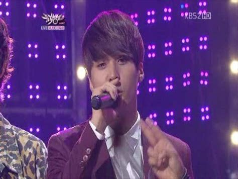 110527 Kbs Music Bank 1st Win For 비가 오는 날엔 Tumbex