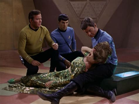 Star Trek 3 X 8 For The World Is Hollow Kate Woodville As Natira