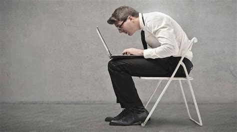 الإستلقاء أم الجلوس؟ أي الوضعيتين أفضل لصحة الجسم؟