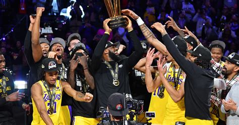 Video Lakers Unveil In Season Tournament Championship Banner Before