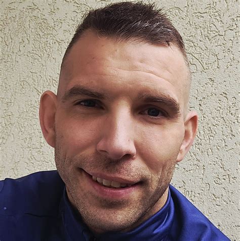 Vadas László Vadas László E V Szobafestő Hőszigetelő