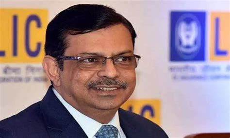 Lic Chairman Gets One Year Extension