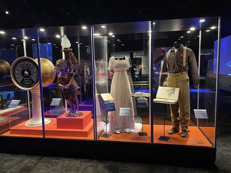 New Exhibit At Twose James Cameron Challenging The Deep Giveaway Modern Mama