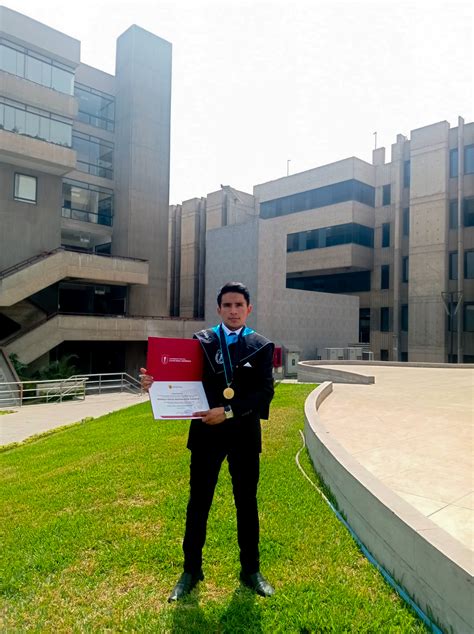 Felicitamos A Ronald Diego Mondragón Calixto Cursos Internacionales