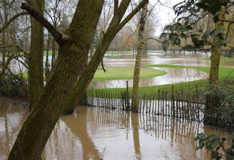 Wife Pulls Off Cruellest Golf Related April Fool S Prank On Husband
